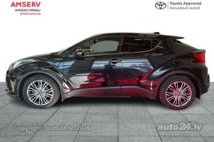 Black Toyota C-HR 2021 in Parnu, with an engine capacity of 1.80 L and mileage of 102 thousand km for 21490 €, photo 3 on AUTOMOTO.COM.LV