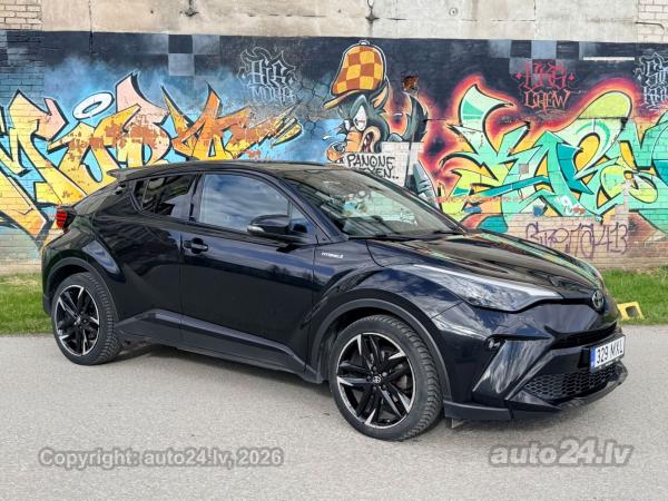 Черный Тойота C-HR 2021 в Таллин, объемом двигателя 2.00 л и пробегом 72 тыс. км за 24999 €, фото 1 на AUTOMOTO.COM.LV
