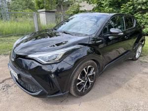 Black Toyota C-HR 2021 in Kaunas, with an engine capacity of 1.80 L and mileage of 70 thousand km for 14600 €, photo 10 on AUTOMOTO.COM.LV