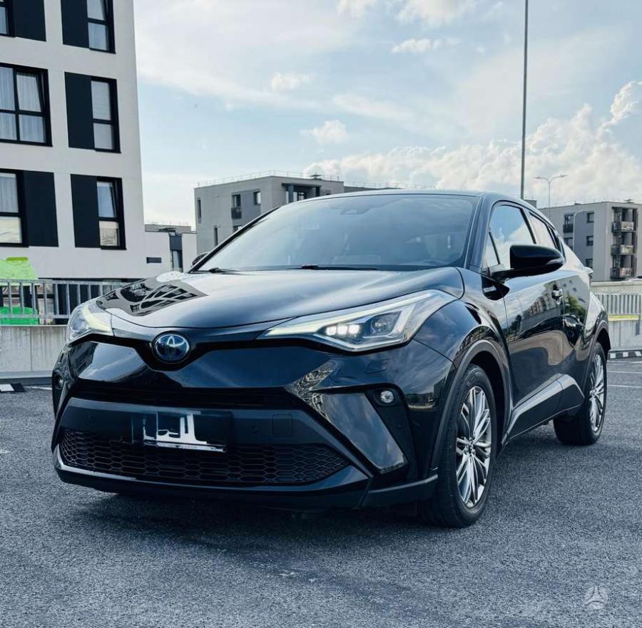 Черный Тойота C-HR 2021 в Вильнюс, объемом двигателя 1.80 л и пробегом 80 тыс. км за 24900 €, фото 3 на AUTOMOTO.COM.LV