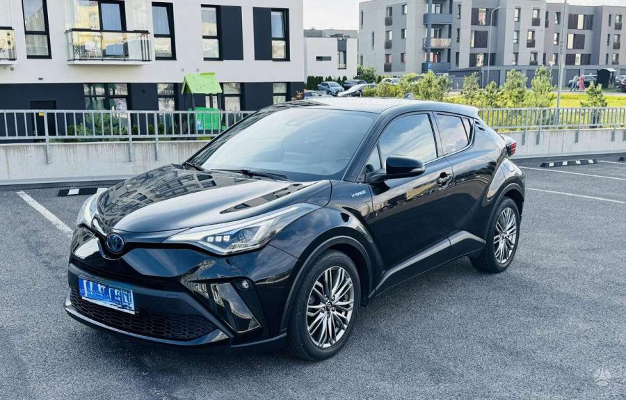 Черный Тойота C-HR 2021 в Вильнюс, объемом двигателя 1.80 л и пробегом 80 тыс. км за 24900 €, фото 7 на AUTOMOTO.COM.LV