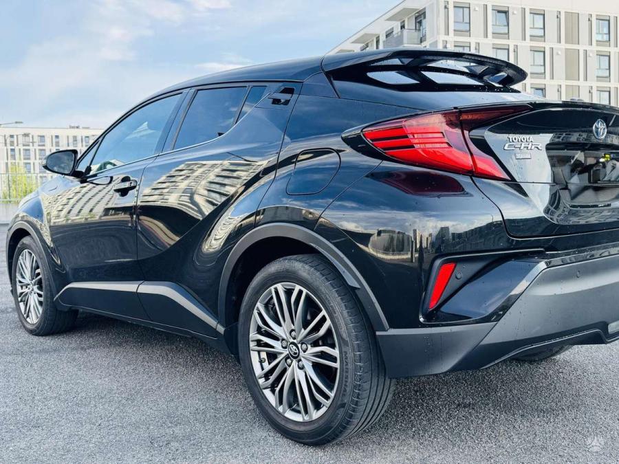 Черный Тойота C-HR 2021 в Вильнюс, объемом двигателя 1.80 л и пробегом 80 тыс. км за 24900 €, фото 11 на AUTOMOTO.COM.LV