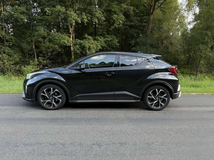 Черный Тойота C-HR 2021 в Вильнюс, объемом двигателя 1.99 л и пробегом 150 тыс. км за 20500 €, фото 5 на AUTOMOTO.COM.LV