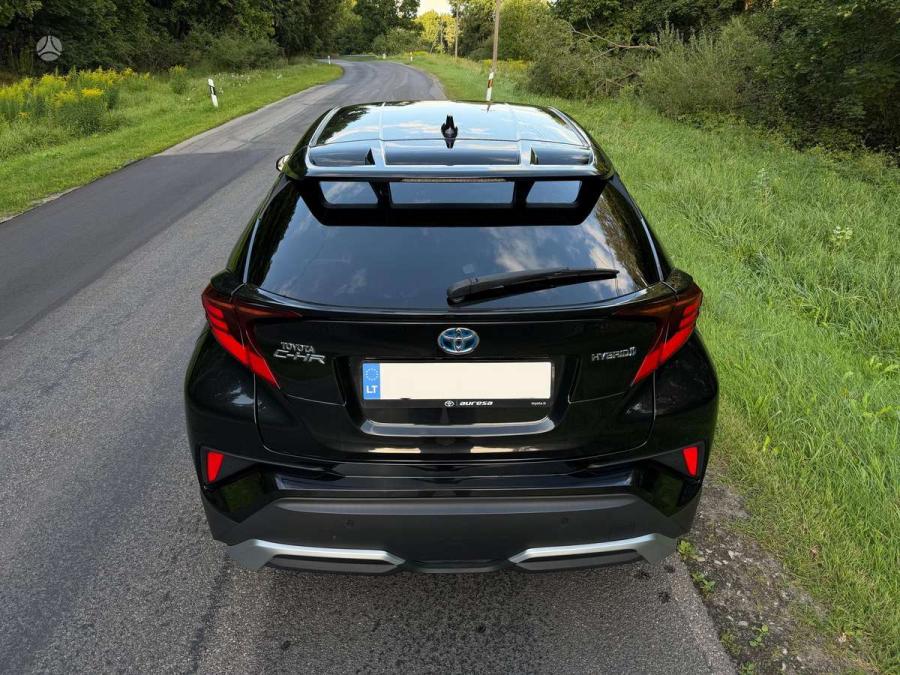 Черный Тойота C-HR 2021 в Вильнюс, объемом двигателя 1.99 л и пробегом 150 тыс. км за 20500 €, фото 7 на AUTOMOTO.COM.LV