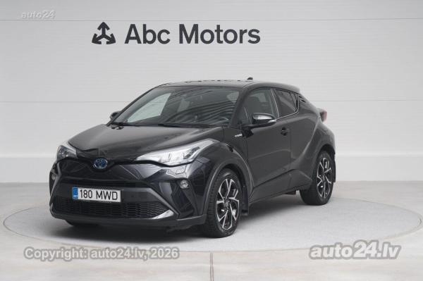 Черный Тойота C-HR 2022 в Таллин, объемом двигателя 1.80 л и пробегом 51 тыс. км за 23590 €, фото 1 на AUTOMOTO.COM.LV