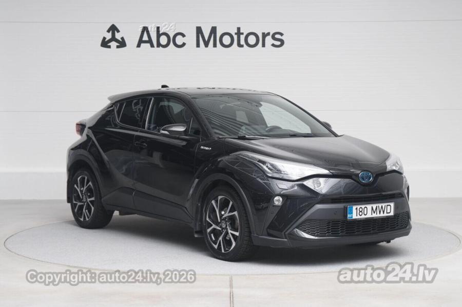Melns Toyota C-HR 2022 Tallina, ar dzinēja tilpumu 1.80 L un nobraukumu 51 tūkst. km par 23590 €, foto 3 vietnē AUTOMOTO.COM.LV