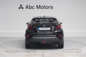 Melns Toyota C-HR 2022 Tallina, ar dzinēja tilpumu 1.80 L un nobraukumu 51 tūkst. km par 23590 €, foto 5 vietnē AUTOMOTO.COM.LV