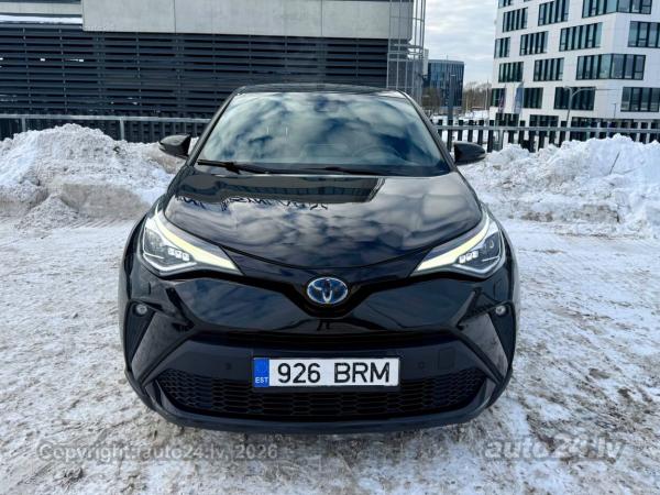 Black Toyota C-HR 2022 in Tallinn, with an engine capacity of 1.80 L and mileage of 36 thousand km for 21900 €, photo 3 on AUTOMOTO.COM.LV