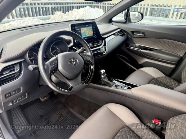 Черный Тойота C-HR 2022 в Таллин, объемом двигателя 1.80 л и пробегом 36 тыс. км за 21900 €, фото 11 на AUTOMOTO.COM.LV