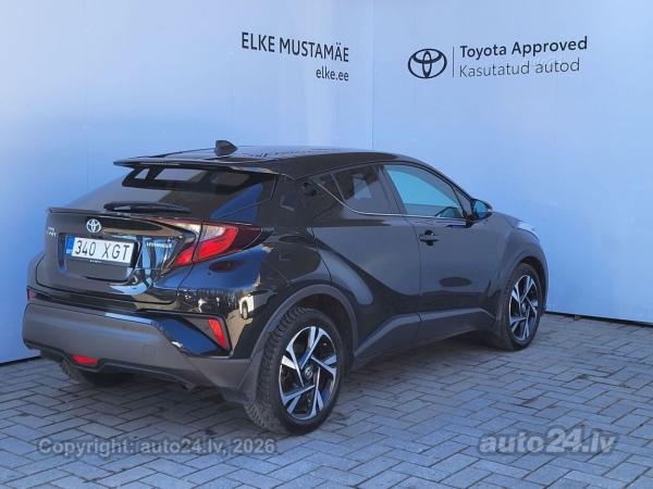 Melns Toyota C-HR 2022 Tallina, ar dzinēja tilpumu 1.80 L un nobraukumu 59 tūkst. km par 21995 €, foto 2 vietnē AUTOMOTO.COM.LV