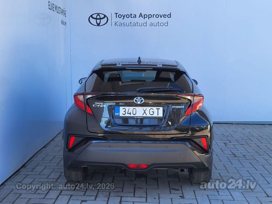 Melns Toyota C-HR 2022 Tallina, ar dzinēja tilpumu 1.80 L un nobraukumu 59 tūkst. km par 21995 €, foto 4 vietnē AUTOMOTO.COM.LV