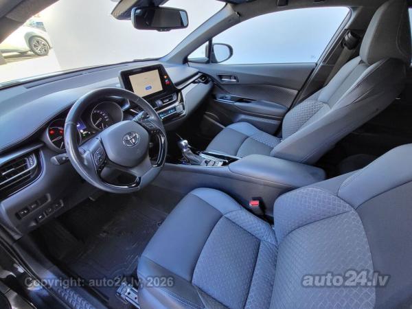 Melns Toyota C-HR 2022 Tallina, ar dzinēja tilpumu 1.80 L un nobraukumu 59 tūkst. km par 21995 €, foto 11 vietnē AUTOMOTO.COM.LV