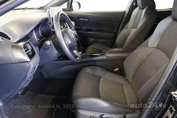 Melns Toyota C-HR 2023 Tallina, ar dzinēja tilpumu 1.80 L un nobraukumu 52 tūkst. km par 23500 €, foto 11 vietnē AUTOMOTO.COM.LV