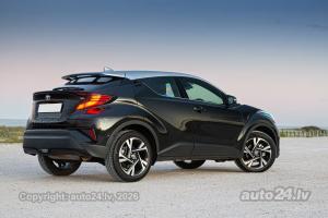Черный Тойота C-HR 2023 в Таллин, объемом двигателя 1.80 л и пробегом 26 тыс. км за 28500 €, фото 3 на AUTOMOTO.COM.LV
