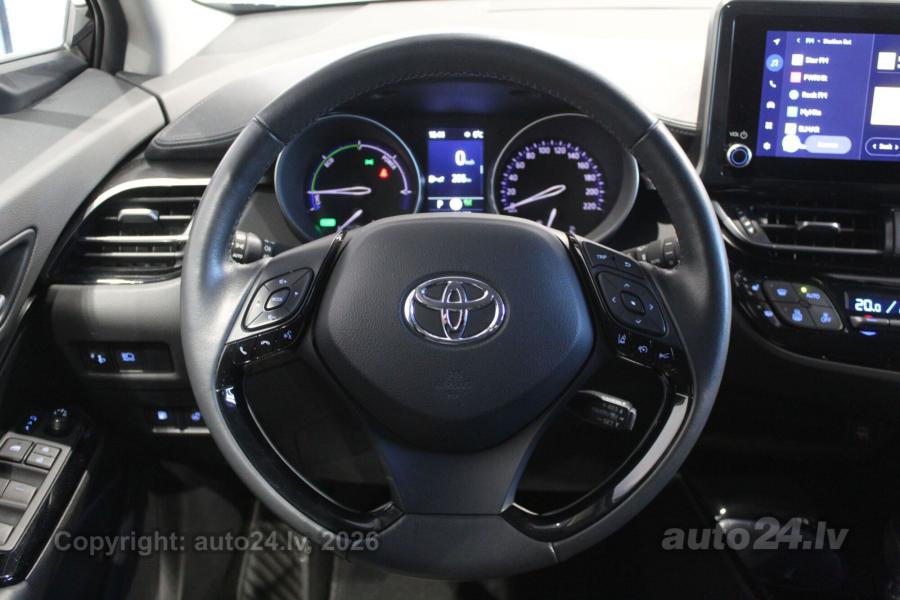 Black Toyota C-HR 2023 in Tallinn, with an engine capacity of 1.80 L and mileage of 31 thousand km for 24990 €, photo 13 on AUTOMOTO.COM.LV
