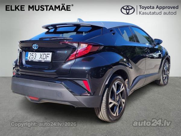 Melns Toyota C-HR 2023 Tallina, ar dzinēja tilpumu 1.80 L un nobraukumu 28 tūkst. km par 24995 €, foto 2 vietnē AUTOMOTO.COM.LV