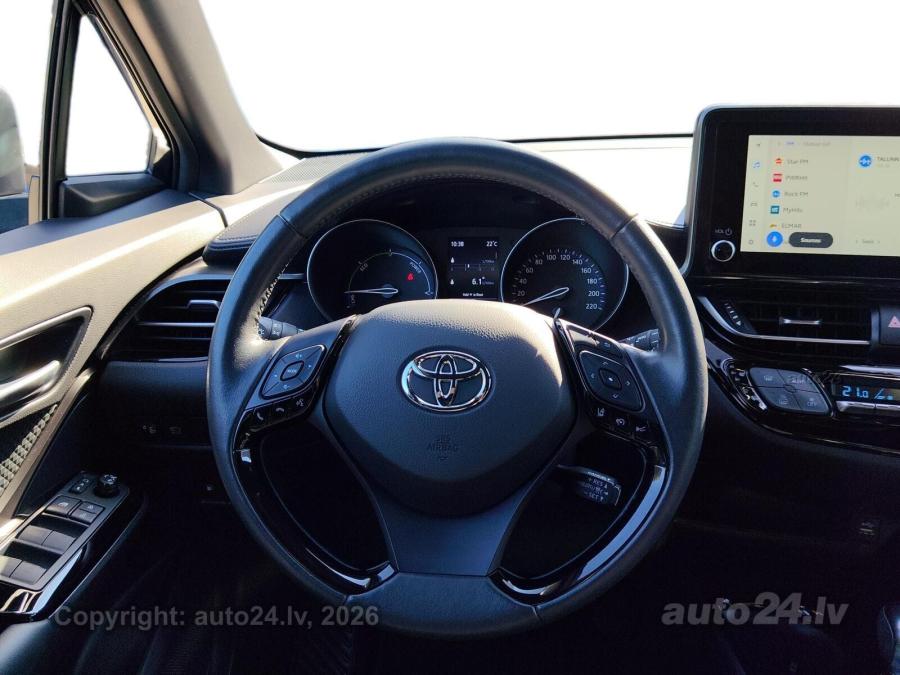 Черный Тойота C-HR 2023 в Таллин, объемом двигателя 1.80 л и пробегом 28 тыс. км за 24995 €, фото 10 на AUTOMOTO.COM.LV