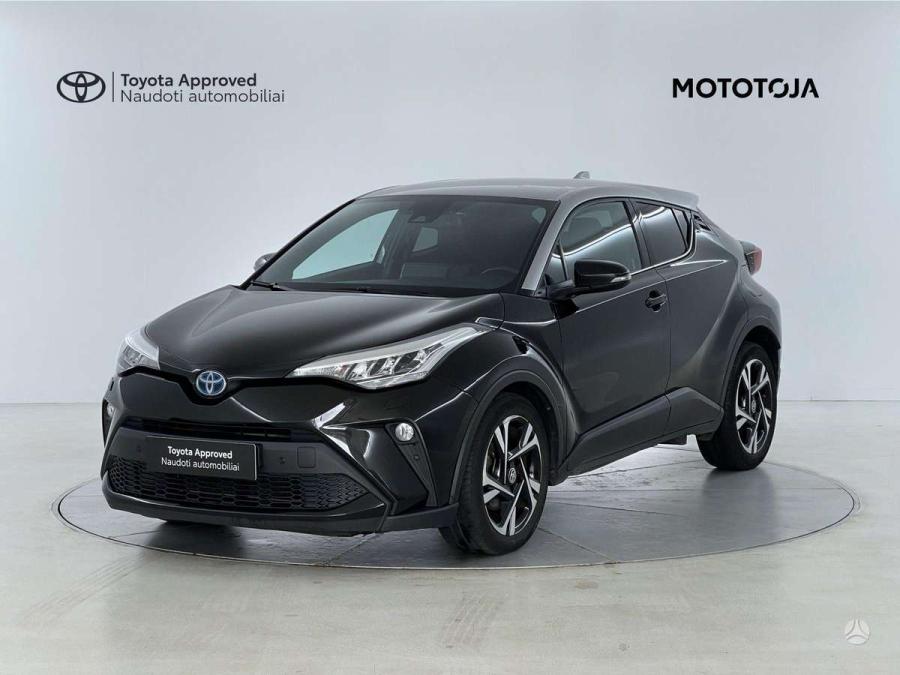 Black Toyota C-HR 2023 in Vilnius, with an engine capacity of 1.80 L and mileage of 85 thousand km for 24900 €, photo 1 on AUTOMOTO.COM.LV