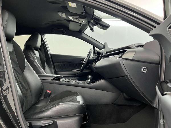 Черный Тойота C-HR 2023 в Вильнюс, объемом двигателя 1.80 л и пробегом 85 тыс. км за 24900 €, фото 7 на AUTOMOTO.COM.LV