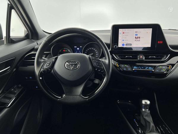 Черный Тойота C-HR 2023 в Вильнюс, объемом двигателя 1.80 л и пробегом 85 тыс. км за 24900 €, фото 10 на AUTOMOTO.COM.LV