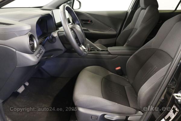 Черный Тойота C-HR 2024 в Таллин, объемом двигателя 1.80 л и пробегом 20 тыс. км за 32990 €, фото 11 на AUTOMOTO.COM.LV