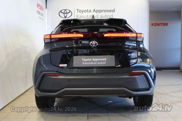 Melns Toyota C-HR 2024 Tallina, ar dzinēja tilpumu 1.80 L un nobraukumu 18 tūkst. km par 27990 €, foto 4 vietnē AUTOMOTO.COM.LV