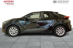 Black Toyota C-HR 2024 in Parnu, with an engine capacity of 1.80 L and mileage of 47 thousand km for 27990 €, photo 3 on AUTOMOTO.COM.LV