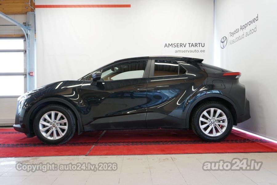 Black Toyota C-HR 2024 in Tartu, with an engine capacity of 1.80 L and mileage of 43 thousand km for 26990 €, photo 3 on AUTOMOTO.COM.LV