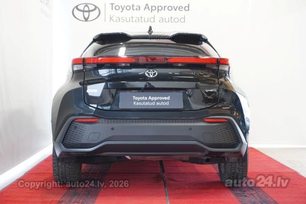 Black Toyota C-HR 2024 in Tartu, with an engine capacity of 1.80 L and mileage of 43 thousand km for 26990 €, photo 4 on AUTOMOTO.COM.LV