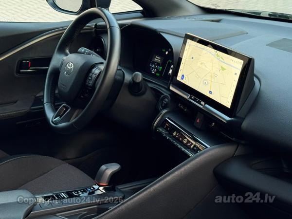 Melns Toyota C-HR 2024 Tallina, ar dzinēja tilpumu 2.00 L un nobraukumu 44 tūkst. km par 33900 €, foto 3 vietnē AUTOMOTO.COM.LV