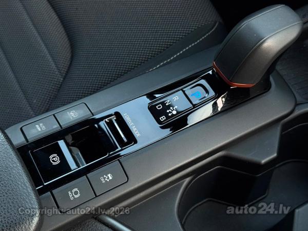 Melns Toyota C-HR 2024 Tallina, ar dzinēja tilpumu 2.00 L un nobraukumu 44 tūkst. km par 33900 €, foto 9 vietnē AUTOMOTO.COM.LV
