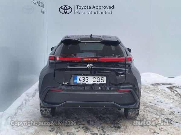Melns Toyota C-HR 2025 Tallina, ar dzinēja tilpumu 1.80 L un nobraukumu 11 tūkst. km par 31995 €, foto 4 vietnē AUTOMOTO.COM.LV