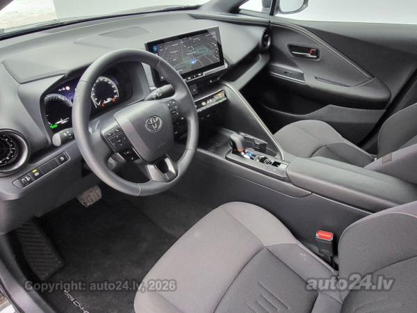 Black Toyota C-HR 2025 in Tallinn, with an engine capacity of 1.80 L and mileage of 11 thousand km for 31995 €, photo 11 on AUTOMOTO.COM.LV