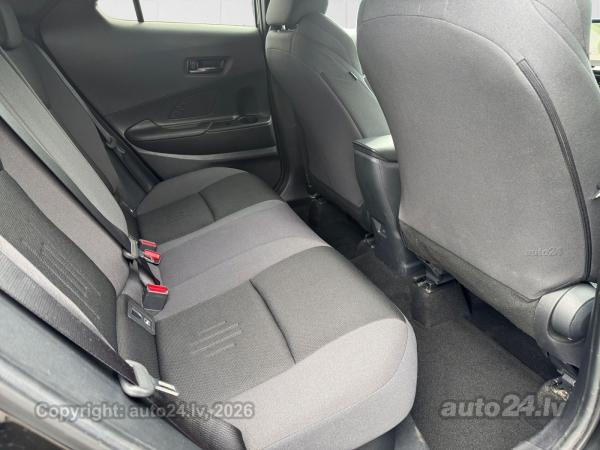 Melns Toyota C-HR 2025 Paide, ar dzinēja tilpumu 1.80 L un nobraukumu 27 tūkst. km par 28990 €, foto 7 vietnē AUTOMOTO.COM.LV