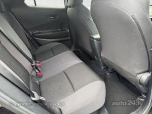 Черный Тойота C-HR 2025 в Пайде, объемом двигателя 1.80 л и пробегом 27 тыс. км за 28990 €, фото 8 на AUTOMOTO.COM.LV