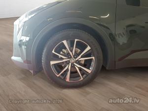 Black Toyota C-HR 2025 in Viljandi, with an engine capacity of 1.80 L and mileage of 25 thousand km for 28990 €, photo 16 on AUTOMOTO.COM.LV