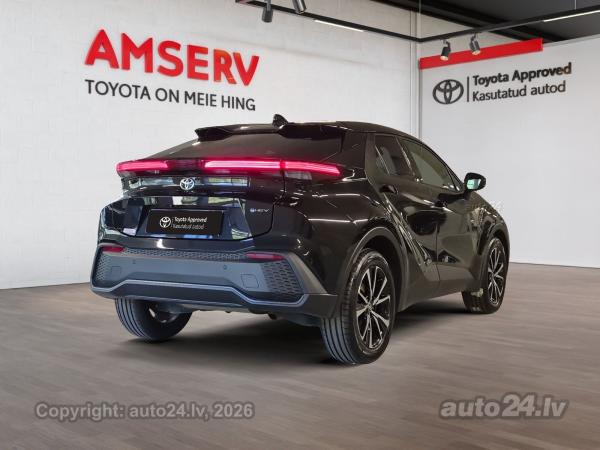 Black Toyota C-HR 2025 in Tallinn, with an engine capacity of 1.80 L and mileage of 33 thousand km for 28990 €, photo 2 on AUTOMOTO.COM.LV