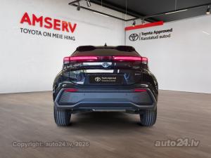 Melns Toyota C-HR 2025 Tallina, ar dzinēja tilpumu 1.80 L un nobraukumu 33 tūkst. km par 28990 €, foto 5 vietnē AUTOMOTO.COM.LV
