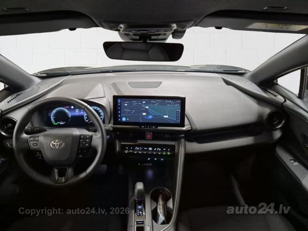 Black Toyota C-HR 2025 in Tallinn, with an engine capacity of 1.80 L and mileage of 33 thousand km for 28990 €, photo 8 on AUTOMOTO.COM.LV