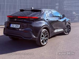 Melns Toyota C-HR 2025 Tallina, ar dzinēja tilpumu 1.80 L un nobraukumu 24 tūkst. km par 28900 €, foto 4 vietnē AUTOMOTO.COM.LV