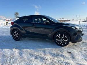 Черный Тойота C-HR 2018 в Каунас, объемом двигателя 1.80 л и пробегом 227 тыс. км за 13450 €, фото 3 на AUTOMOTO.COM.LV