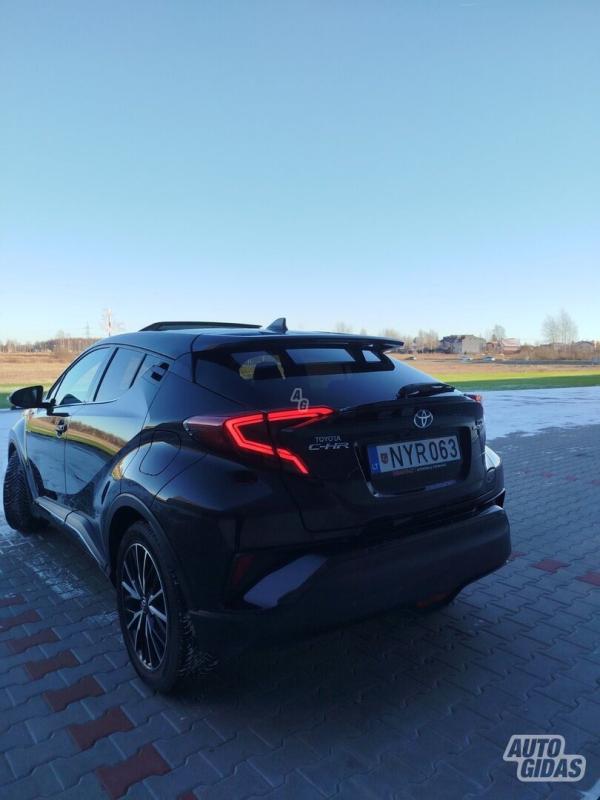 Melns Toyota C-HR 2017 Šauļi, ar dzinēja tilpumu 1.80 L un nobraukumu 233 tūkst. km par 14500 €, foto 2 vietnē AUTOMOTO.COM.LV