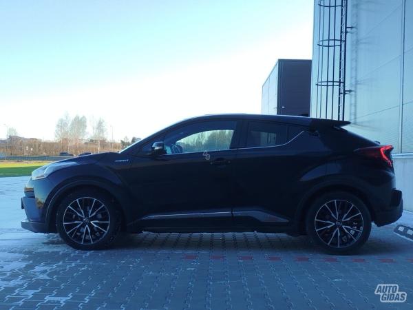 Melns Toyota C-HR 2017 Šauļi, ar dzinēja tilpumu 1.80 L un nobraukumu 233 tūkst. km par 14500 €, foto 5 vietnē AUTOMOTO.COM.LV