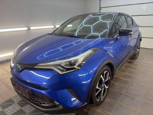 Синий Тойота C-HR 2017 в Вильнюс, объемом двигателя 1.80 л и пробегом 100 тыс. км за 16200 €, фото  на AUTOMOTO.COM.LV