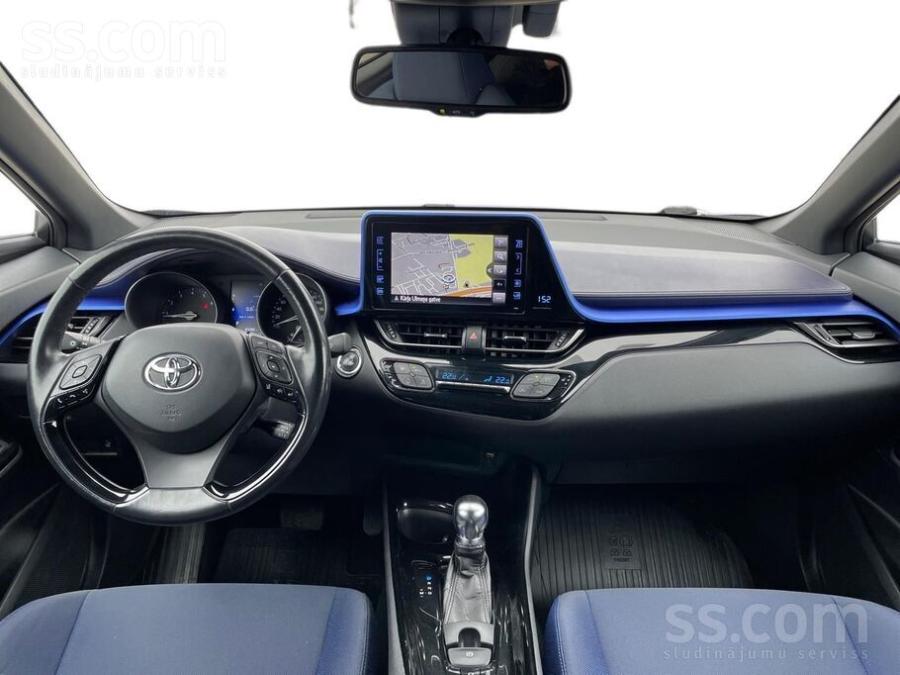 Blue Toyota C-HR 2017 in Riga, with an engine capacity of 1.20 L and mileage of 85 thousand km for 16990 €, photo 9 on AUTOMOTO.COM.LV