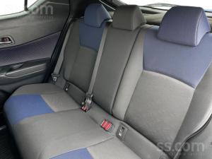 Blue Toyota C-HR 2017 in Riga, with an engine capacity of 1.20 L and mileage of 85 thousand km for 16990 €, photo 17 on AUTOMOTO.COM.LV