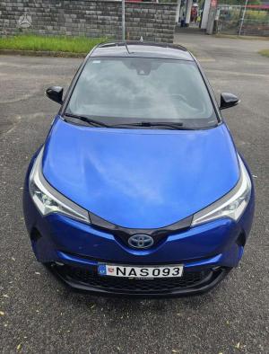 Blue Toyota C-HR 2017 in Vilnius, with an engine capacity of 1.80 L and mileage of 214 thousand km for 14400 €, photo 3 on AUTOMOTO.COM.LV