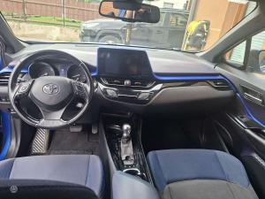 Blue Toyota C-HR 2017 in Vilnius, with an engine capacity of 1.80 L and mileage of 214 thousand km for 14400 €, photo 9 on AUTOMOTO.COM.LV