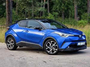 Blue Toyota C-HR 2017 in Vilnius, with an engine capacity of 1.80 L and mileage of 170 thousand km for 13800 €, photo 3 on AUTOMOTO.COM.LV