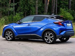 Blue Toyota C-HR 2017 in Vilnius, with an engine capacity of 1.80 L and mileage of 170 thousand km for 13800 €, photo 9 on AUTOMOTO.COM.LV